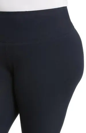 Lyssé Ntials Crop Leggings - Midnight