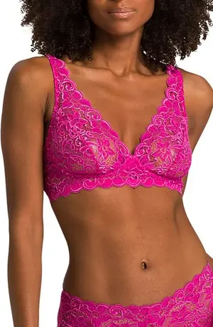 Hanro Luxury Moments Lace Wireless Bra Very Berry