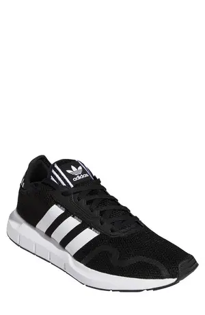 Adidas Swift Run X Sneaker