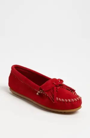 Minnetonka Contrast Stitching Shoes For Women