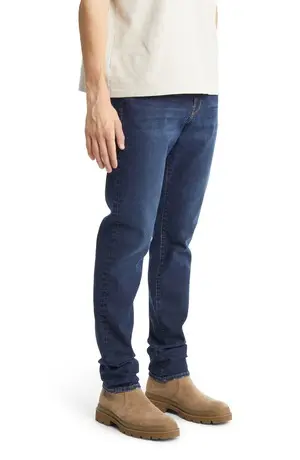 FRAME L'homme Athletic Fit Jeans - Catalina