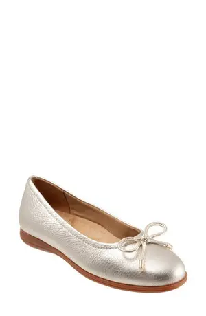 Trotters Dellis Ballet Flat