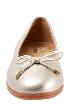 Trotters Dellis Ballet Flat