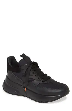 Alexander McQueen Alexander Runner Sneaker - Black/black/silver