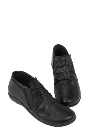 Naot Terehu Bootie
