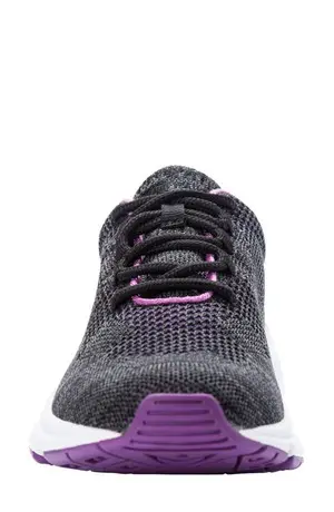 PROPET Stability Fly Sneaker - Black/berry Fabric