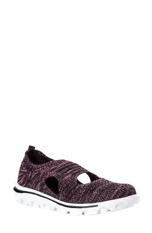 PROPET TravelActiv Avid Slip-On Sneaker Black/ Berry Fabric
