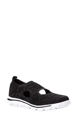 PROPET Travelactiv Avid Slip-on Sneaker - Black