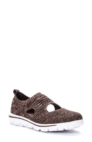PROPET TravelActiv Avid Slip-On Sneaker Brown/ Beige Fabric