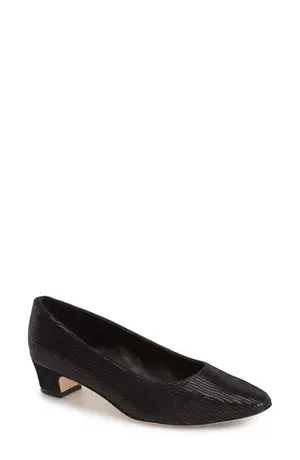 Vaneli Pull On Pumps