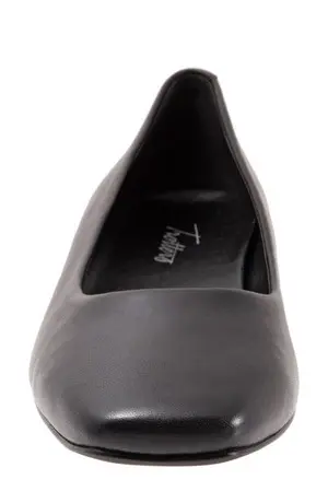 Trotters Honor Leather Flat - Black Leather
