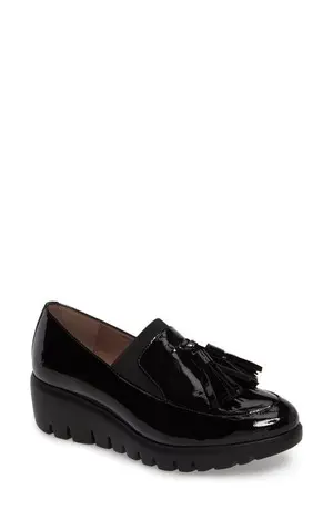 WONDERS Talla Loafer Wedge - Black Patent Leather