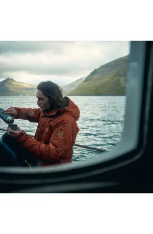Fjallraven Water Resistant Insulated Jacket - Autumn Leaf
