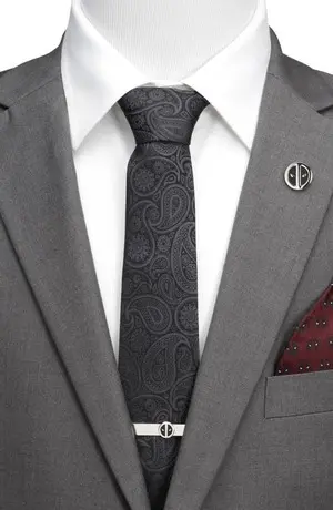CUFFLINKS, INC. Paisley Neck Tie