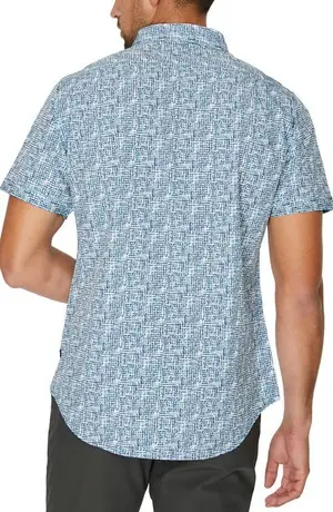 7 Diamonds Fascination Street Short Sleeve Stretch Button-up Shirt