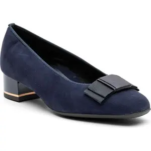Ara Pull On Pumps