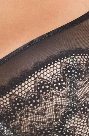Chantelle Rivele Moi Perfect Fit Underwire Bra - Black/nude