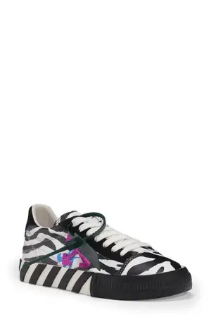 Off-White Vulcanized Low Top Sneakers
