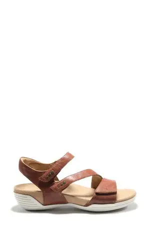 Halsa Footwear Platform Sandals For Women