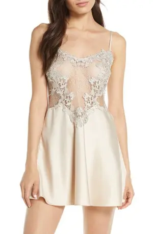 Flora Nikrooz Showstopper Chemise - Champagne