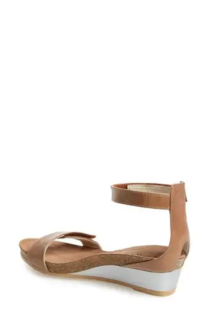 Naot Mermaid Sandal - Arizona Tan