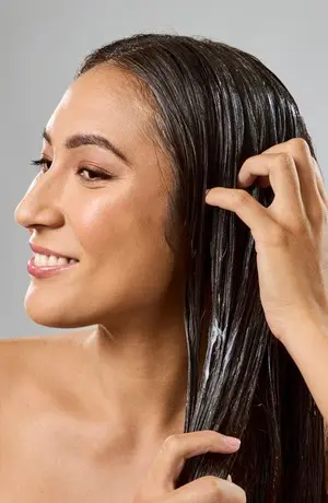 BUMBLE AND BUMBLE Super Rich Hair Conditioner - No Color