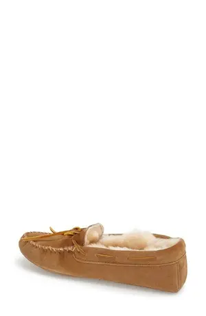 Minnetonka Sheepskin Slipper - Tan Suede