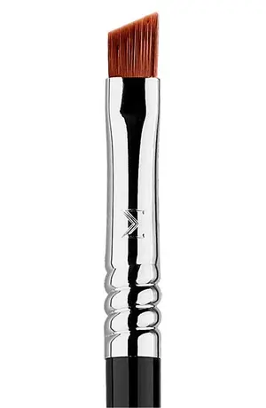 SIGMA BEAUTY E65 Small Angle Brush