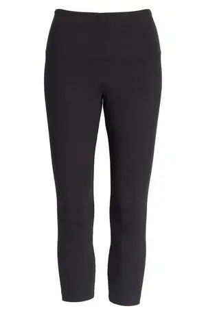 Lyssé Ntials Flattering Crop Leggings