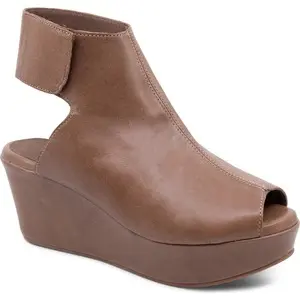 CHOCOLAT BLU Cutout Wedge Sandal - Brown Leather