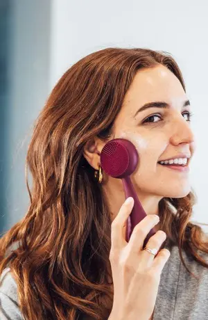 Pmd Pro Clean Facial Cleansing Device With Activewarmth - Berry