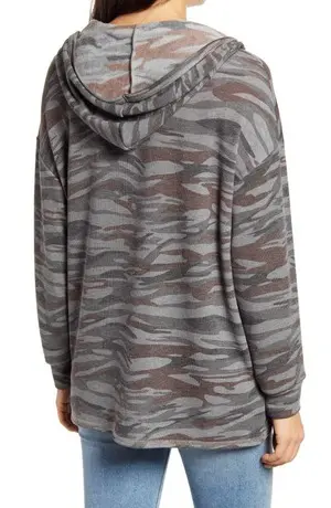 Loveappella Camouflage V-neck Hoodie
