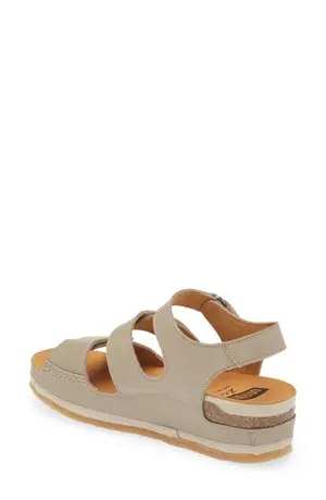 ON FOOT 201 Slingback Platform Sandal - Taupe Leather
