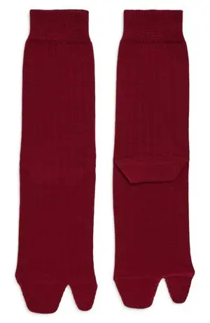 MAISON MARGIELA Tabi Socks - Burgundy