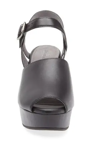 CHOCOLAT BLU Wagga Platform Wedge Sandal - Black Leather