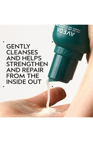 Aveda Botanical Repair™ Strengthening Shampoo