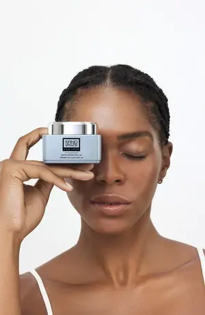 ERNO LASZLO Firmarine™ Moisturizer Spf 30
