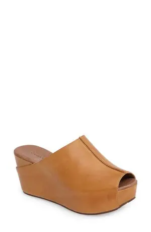 CHOCOLAT BLU Wynn Peep Toe Mule Camel Leat