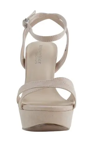 TOUCH UPS Elena Platform Sandal - Beige