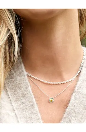 Estée Lauder Wildflower Pendant Necklace - Silver