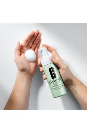 CLINIQUE Extra Gentle Cleansing Foam - No Color