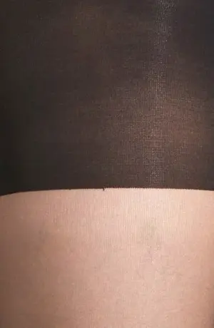 Commando The Essential Control Sheer Pantyhose - Black