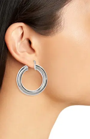 SHYMI Yve Medium Hoop Earrings