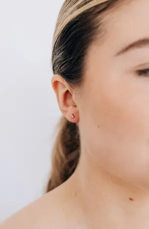 Anzie Cleo Stud Earrings - Gold