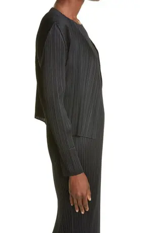 Issey Miyake Pleated Crop Cardigan - Black