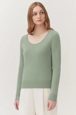 Cuyana Single-Origin Cashmere Scoop Neck Sweater Green
