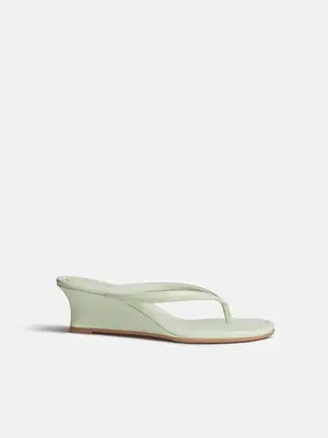 REFORMATION Amelia Thong Wedge Sandal Green