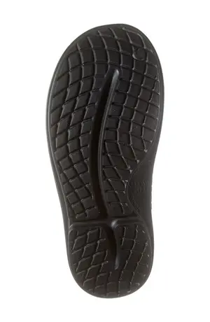 OOFOS Oocloog Clog