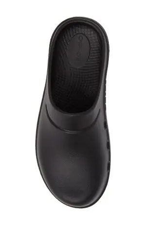OOFOS Oocloog Clogs