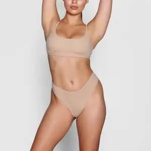 SKIMS Thong | Medium Neutral | Small | Fits Everybody - Clay